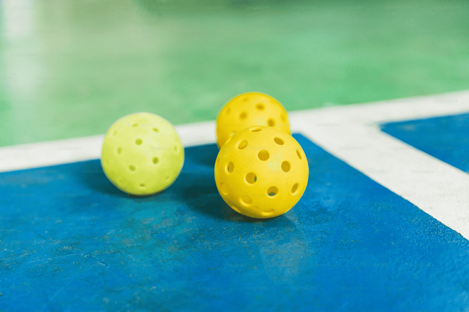 Pickleball Ball Guide: Types, Materials, Durability & Buying Tips